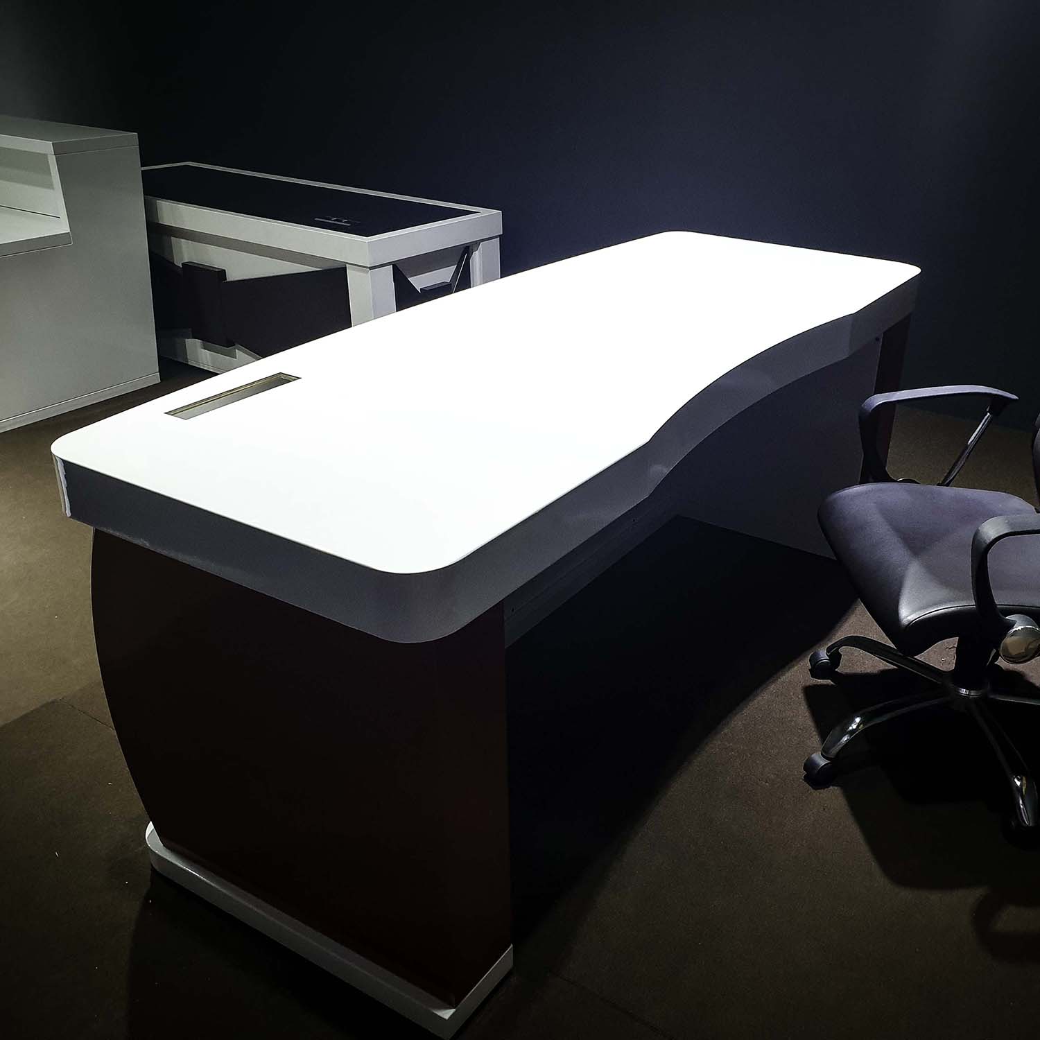 Director Table Model : TWI-DT-S003 | Teamweld Industries Sdn Bhd